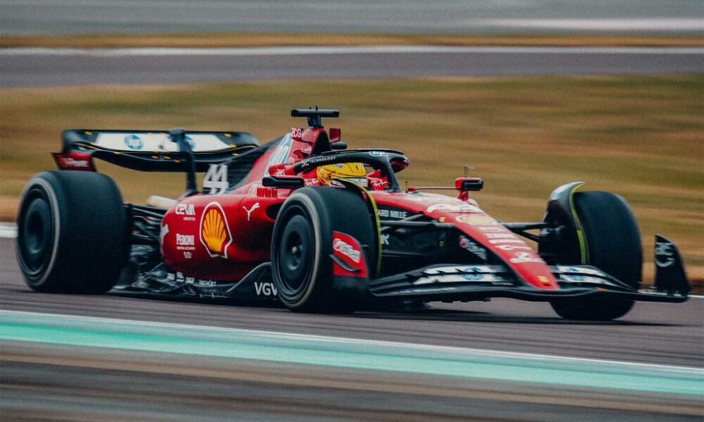 Lewis Hamilton gira sus primeras vueltas como piloto de Ferrari - Pio ...