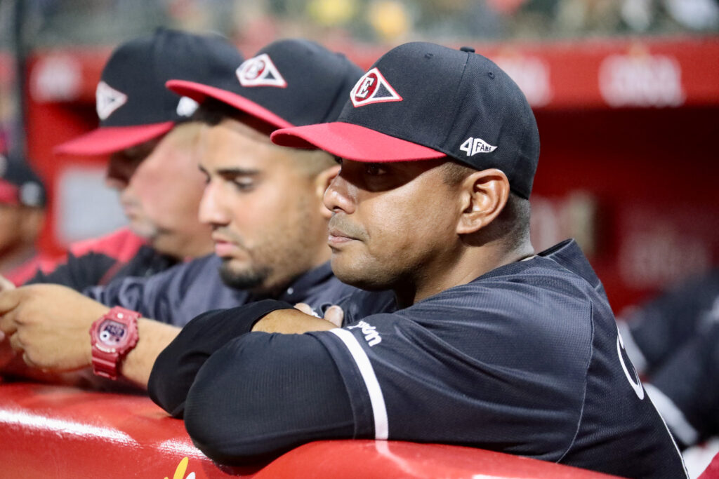 Rojas Jr. seguirá dirigiendo al Escogido; Jauss coach de banca - Pio ...